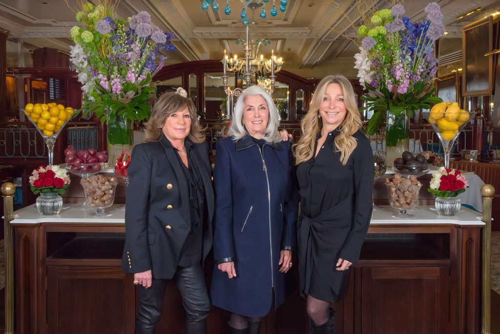 The Tollman Family Portraits at The Rubens Hotel | Susannah Fields ...